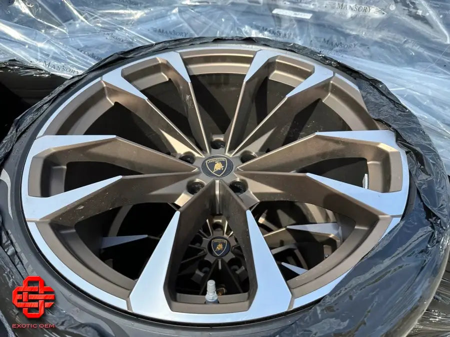 LAMBORGHINI URUS GOLD WHEELS SET – EXOTIC OEM